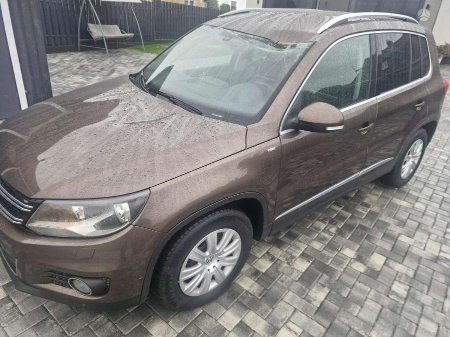 Brown Volkswagen Tiguan 2014 in Telschi, with an engine capacity of 1.97 L and mileage of 245 thousand km for 5600 €, photo 7 on AUTOMOTO.COM.LV