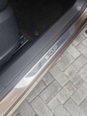 Brown Volkswagen Tiguan 2014 in Telschi, with an engine capacity of 1.97 L and mileage of 245 thousand km for 5600 €, photo 10 on AUTOMOTO.COM.LV