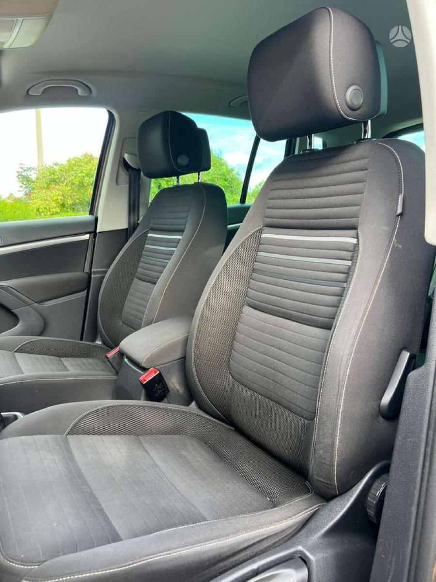 Brown Volkswagen Tiguan 2014 in Telschi, with an engine capacity of 1.97 L and mileage of 245 thousand km for 5600 €, photo 12 on AUTOMOTO.COM.LV
