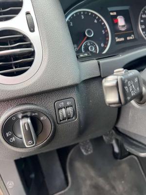 Brown Volkswagen Tiguan 2014 in Telschi, with an engine capacity of 1.97 L and mileage of 245 thousand km for 5600 €, photo 14 on AUTOMOTO.COM.LV