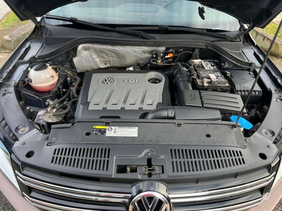 Brown Volkswagen Tiguan 2014 in Telschi, with an engine capacity of 1.97 L and mileage of 245 thousand km for 5600 €, photo 16 on AUTOMOTO.COM.LV