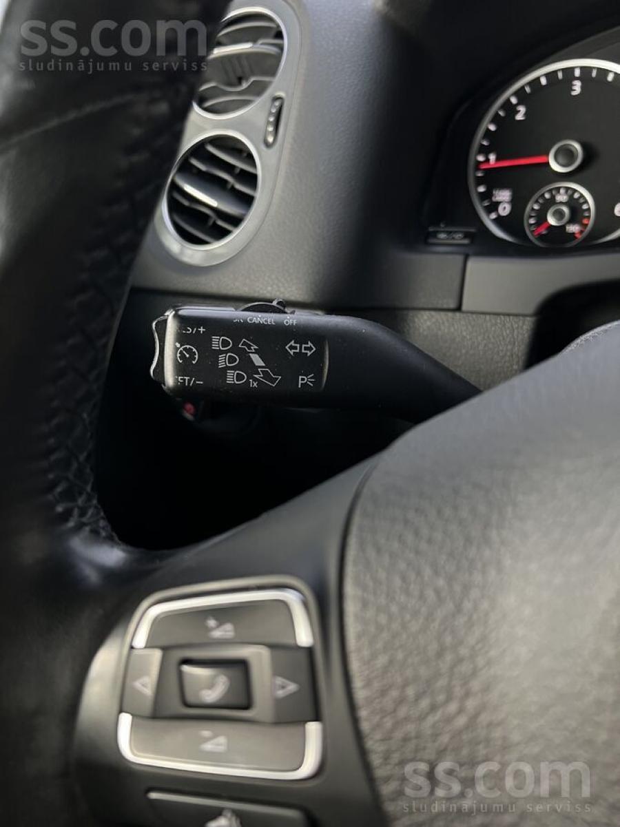 Brown Volkswagen Tiguan 2014 in Riga, with an engine capacity of 2.00 L and mileage of 187 thousand km for 8250 €, photo 19 on AUTOMOTO.COM.LV