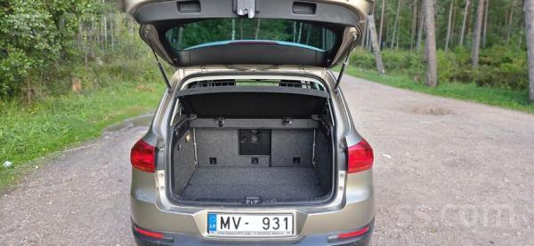 Brown Volkswagen Tiguan 2014 in Jurmala, with an engine capacity of 2.00 L and mileage of 285 thousand km for 8500 €, photo 7 on AUTOMOTO.COM.LV