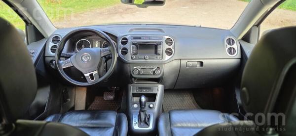 Brown Volkswagen Tiguan 2014 in Jurmala, with an engine capacity of 2.00 L and mileage of 285 thousand km for 8500 €, photo 9 on AUTOMOTO.COM.LV