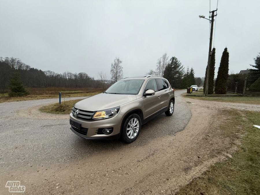 Brūns Volkswagen Tiguan 2015 Utena, ar dzinēja tilpumu 2.00 L un nobraukumu 159 tūkst. km par 10750 €, foto 1 vietnē AUTOMOTO.COM.LV