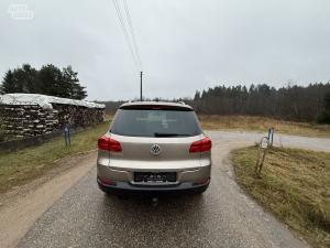 Brūns Volkswagen Tiguan 2015 Utena, ar dzinēja tilpumu 2.00 L un nobraukumu 159 tūkst. km par 10750 €, foto 5 vietnē AUTOMOTO.COM.LV