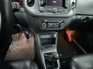 Brūns Volkswagen Tiguan 2015 Utena, ar dzinēja tilpumu 2.00 L un nobraukumu 159 tūkst. km par 10750 €, foto 14 vietnē AUTOMOTO.COM.LV