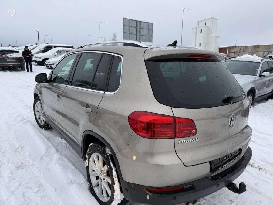 Brūns Volkswagen Tiguan 2015 Utena, ar dzinēja tilpumu 1.97 L un nobraukumu 159 tūkst. km par 10800 €, foto 5 vietnē AUTOMOTO.COM.LV