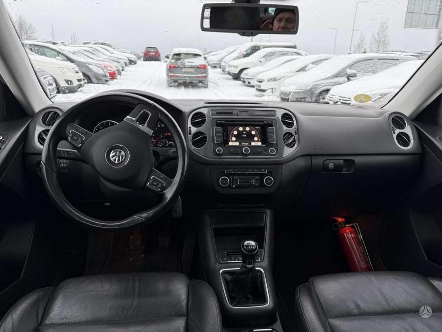 Brūns Volkswagen Tiguan 2015 Utena, ar dzinēja tilpumu 1.97 L un nobraukumu 159 tūkst. km par 10800 €, foto 9 vietnē AUTOMOTO.COM.LV