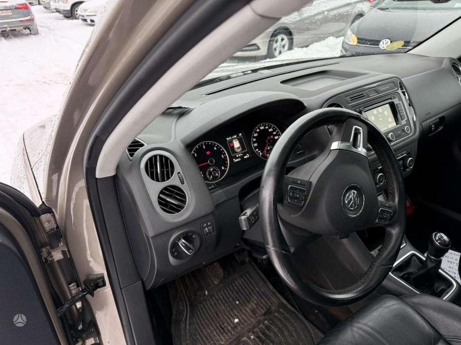 Brūns Volkswagen Tiguan 2015 Utena, ar dzinēja tilpumu 1.97 L un nobraukumu 159 tūkst. km par 10800 €, foto 12 vietnē AUTOMOTO.COM.LV