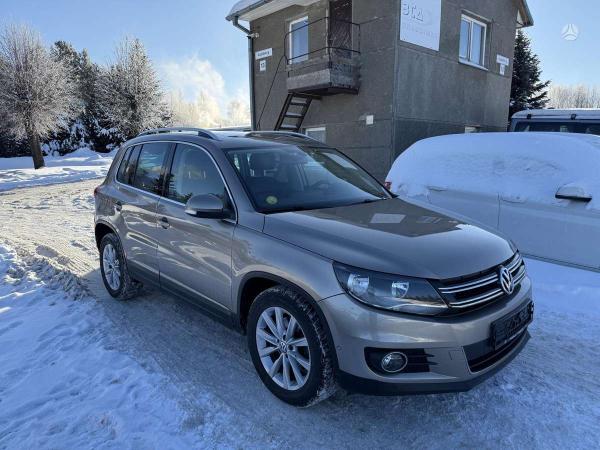 Brūns Volkswagen Tiguan 2015 Utena, ar dzinēja tilpumu 1.97 L un nobraukumu 159 tūkst. km par 10800 €, foto 3 vietnē AUTOMOTO.COM.LV