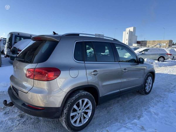 Brūns Volkswagen Tiguan 2015 Utena, ar dzinēja tilpumu 1.97 L un nobraukumu 159 tūkst. km par 10800 €, foto 4 vietnē AUTOMOTO.COM.LV