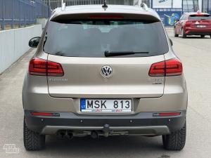 Brūns Volkswagen Tiguan 2015 Viļņa, ar dzinēja tilpumu 2.00 L un nobraukumu 225 tūkst. km par 12000 €, foto 4 vietnē AUTOMOTO.COM.LV