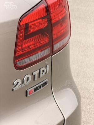 Brūns Volkswagen Tiguan 2015 Viļņa, ar dzinēja tilpumu 2.00 L un nobraukumu 225 tūkst. km par 12000 €, foto 12 vietnē AUTOMOTO.COM.LV