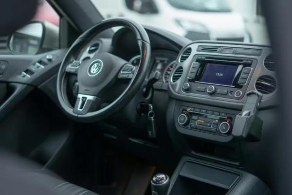 Brūns Volkswagen Tiguan 2015 Liepāja, ar dzinēja tilpumu 2.00 L un nobraukumu 85 tūkst. km par 15400 €, foto 3 vietnē AUTOMOTO.COM.LV