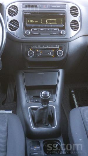 Brown Volkswagen Tiguan 2015 in Riga, with an engine capacity of 2.00 L and mileage of 186 thousand km for 7190 €, photo 13 on AUTOMOTO.COM.LV