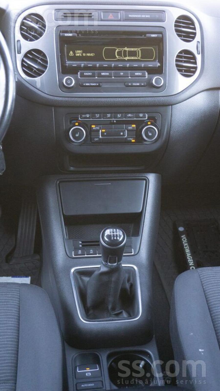 Brown Volkswagen Tiguan 2015 in Riga, with an engine capacity of 2.00 L and mileage of 186 thousand km for 7190 €, photo 13 on AUTOMOTO.COM.LV
