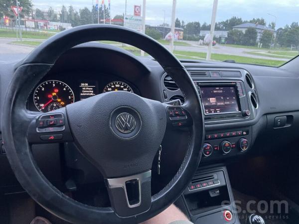 Brūns Volkswagen Tiguan 2015 Limbaži, ar dzinēja tilpumu 2.00 L un nobraukumu 175 tūkst. km par 8250 €, foto 9 vietnē AUTOMOTO.COM.LV