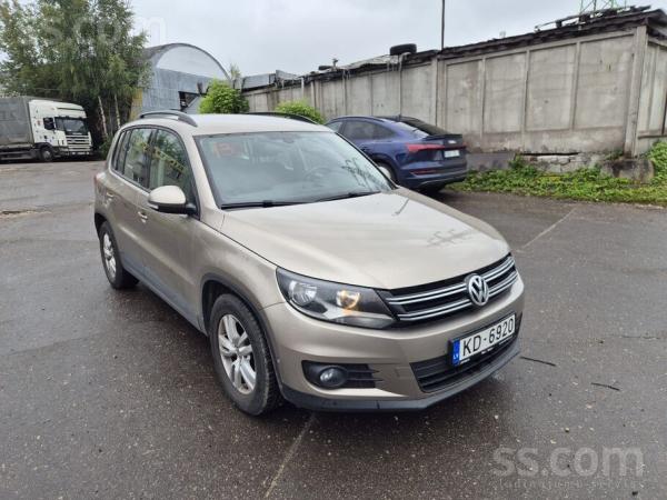 Volkswagen Tiguan 2015 Rīga vietnē Brūns Volkswagen Tiguan 2015 Rīga, ar dzinēja tilpumu 2.00 L un nobraukumu 184 tūkst. km par 10990 €, foto 3 vietnē AUTOMOTO.COM.LV