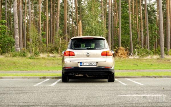 Brūns Volkswagen Tiguan 2015 Rīga, ar dzinēja tilpumu 2.00 L un nobraukumu 184 tūkst. km par 10990 €, foto 8 vietnē AUTOMOTO.COM.LV
