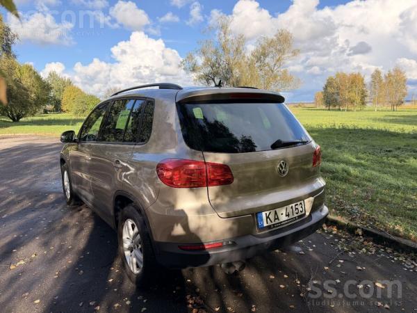 Volkswagen Tiguan 2015 in Liepaja on AUTOMOTO.COM.LV Brown Volkswagen Tiguan 2015 in Liepaja, with an engine capacity of 1.40 L and mileage of 85 thousand km for 11900 €, photo 7 on AUTOMOTO.COM.LV