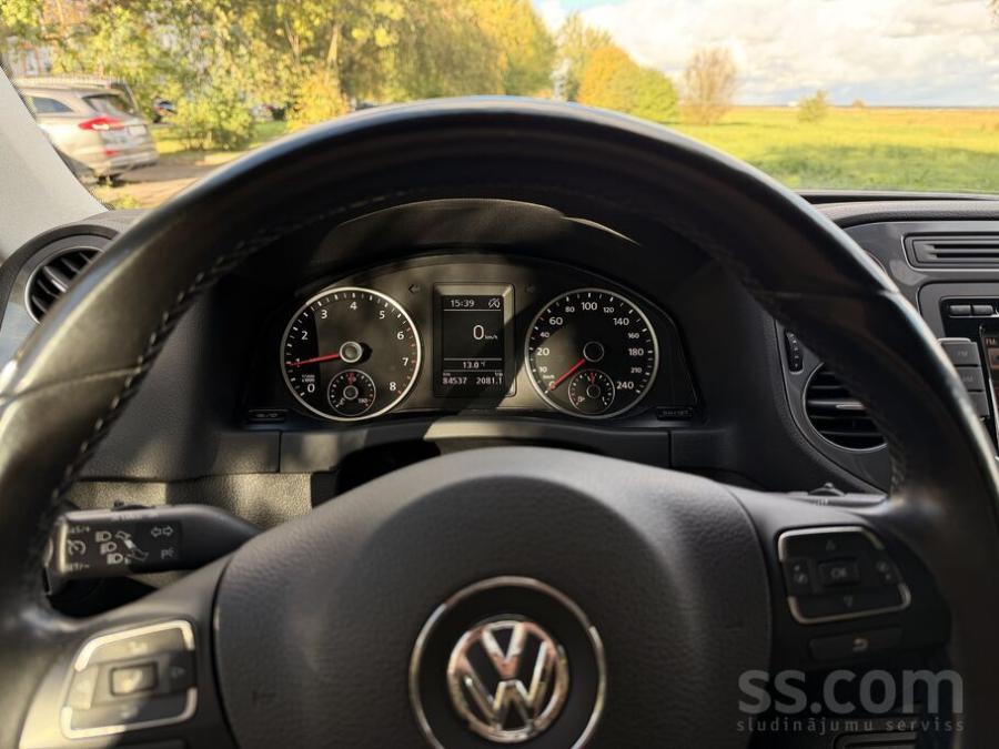 Brūns Volkswagen Tiguan 2015 Liepāja, ar dzinēja tilpumu 1.40 L un nobraukumu 85 tūkst. km par 11900 €, foto 24 vietnē AUTOMOTO.COM.LV