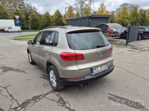 Brūns Volkswagen Tiguan 2015 Rīga, ar dzinēja tilpumu 1.40 L un nobraukumu 103 tūkst. km par 10490 €, foto 9 vietnē AUTOMOTO.COM.LV