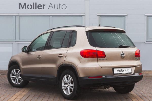 Brūns Volkswagen Tiguan 2016 Ventspils, ar dzinēja tilpumu 2.00 L un nobraukumu 268 tūkst. km par 8750 €, foto 3 vietnē AUTOMOTO.COM.LV