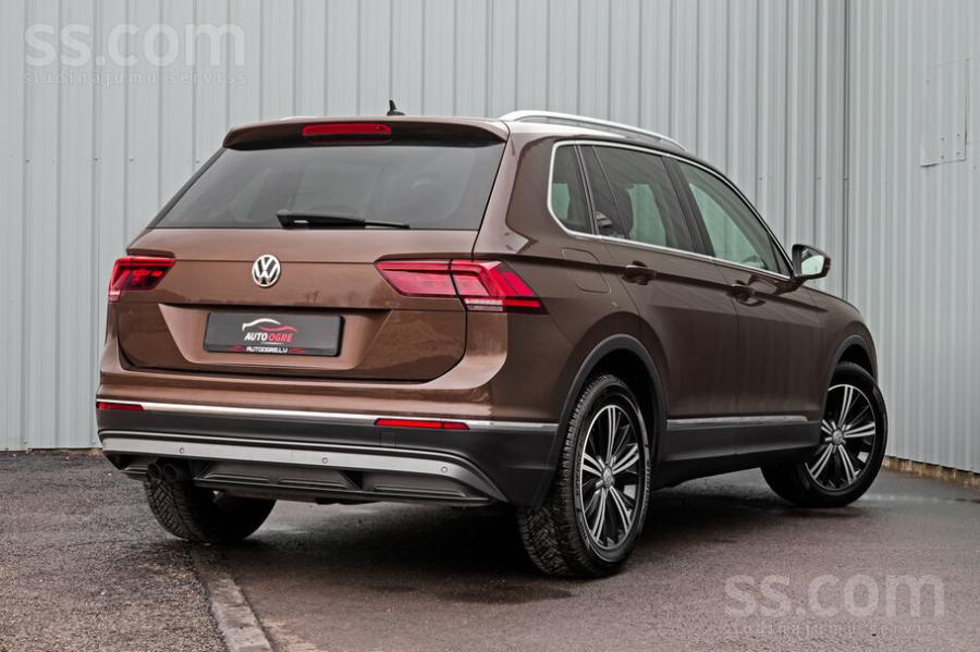 Brown Volkswagen Tiguan 2016 in Ogre, with an engine capacity of 2.00 L and mileage of 126 thousand km for 17700 €, photo 5 on AUTOMOTO.COM.LV