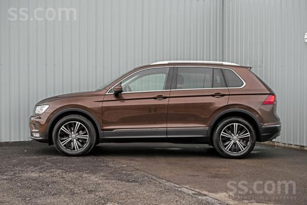 Brown Volkswagen Tiguan 2016 in Ogre, with an engine capacity of 2.00 L and mileage of 126 thousand km for 17700 €, photo 6 on AUTOMOTO.COM.LV
