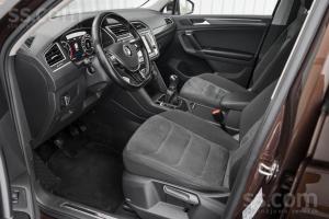 Brown Volkswagen Tiguan 2016 in Ogre, with an engine capacity of 2.00 L and mileage of 126 thousand km for 17700 €, photo 8 on AUTOMOTO.COM.LV