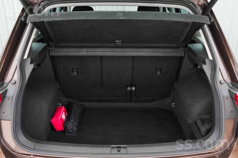 Brown Volkswagen Tiguan 2016 in Ogre, with an engine capacity of 2.00 L and mileage of 126 thousand km for 17700 €, photo 22 on AUTOMOTO.COM.LV
