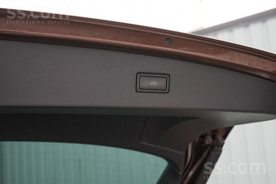 Brown Volkswagen Tiguan 2016 in Ogre, with an engine capacity of 2.00 L and mileage of 126 thousand km for 17700 €, photo 23 on AUTOMOTO.COM.LV