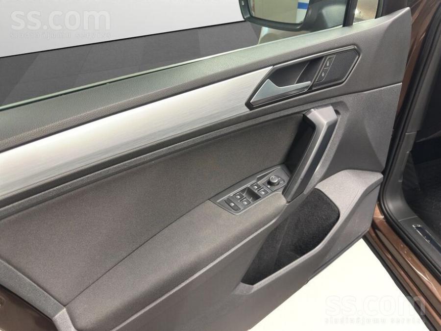 Brūns Volkswagen Tiguan 2016 Rīga, ar dzinēja tilpumu 2.00 L un nobraukumu 162 tūkst. km par 15990 €, foto 13 vietnē AUTOMOTO.COM.LV