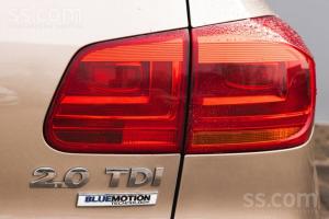 Brown Volkswagen Tiguan 2016 in Ventspils, with an engine capacity of 2.00 L and mileage of 268 thousand km for 6990 €, photo 13 on AUTOMOTO.COM.LV