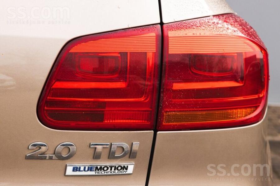 Brown Volkswagen Tiguan 2016 in Ventspils, with an engine capacity of 2.00 L and mileage of 268 thousand km for 6990 €, photo 13 on AUTOMOTO.COM.LV