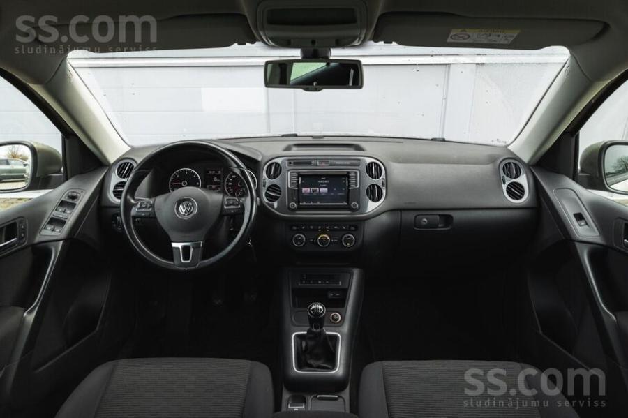 Brown Volkswagen Tiguan 2016 in Ventspils, with an engine capacity of 2.00 L and mileage of 268 thousand km for 6990 €, photo 17 on AUTOMOTO.COM.LV