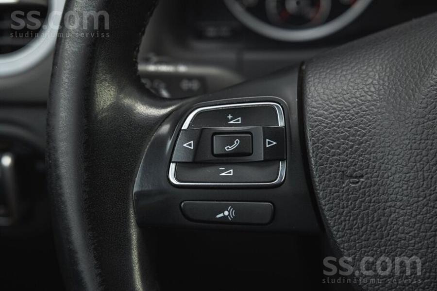 Brown Volkswagen Tiguan 2016 in Ventspils, with an engine capacity of 2.00 L and mileage of 268 thousand km for 6990 €, photo 19 on AUTOMOTO.COM.LV