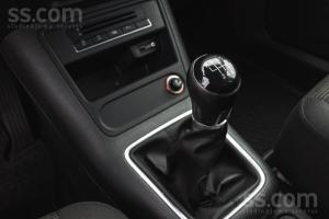 Brown Volkswagen Tiguan 2016 in Ventspils, with an engine capacity of 2.00 L and mileage of 268 thousand km for 6990 €, photo 28 on AUTOMOTO.COM.LV