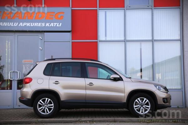 Brūns Volkswagen Tiguan 2016 Rīga, ar dzinēja tilpumu 2.00 L un nobraukumu 171 tūkst. km par 8995 €, foto 4 vietnē AUTOMOTO.COM.LV