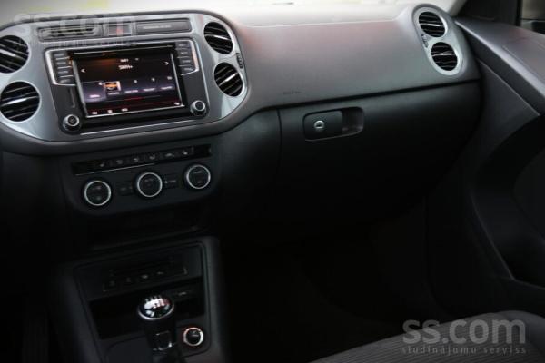 Brūns Volkswagen Tiguan 2016 Rīga, ar dzinēja tilpumu 2.00 L un nobraukumu 171 tūkst. km par 8995 €, foto 10 vietnē AUTOMOTO.COM.LV