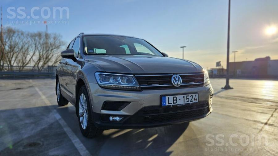 Brown Volkswagen Tiguan 2017 in Riga, with an engine capacity of 2.00 L and mileage of 135 thousand km for 18500 €, photo 1 on AUTOMOTO.COM.LV