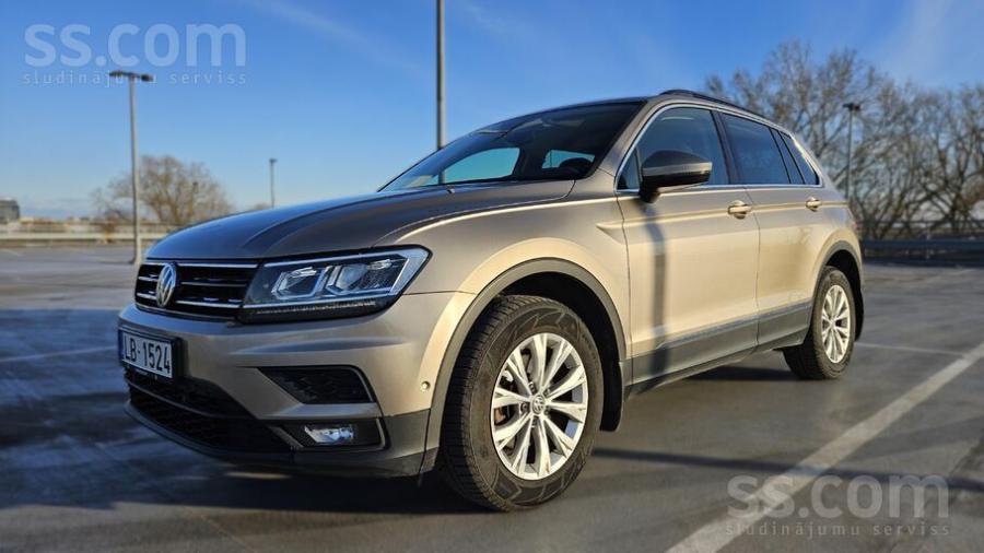 Brown Volkswagen Tiguan 2017 in Riga, with an engine capacity of 2.00 L and mileage of 135 thousand km for 18500 €, photo 2 on AUTOMOTO.COM.LV