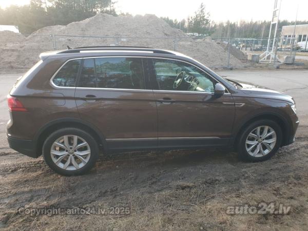 Brūns Volkswagen Tiguan 2017 Tallina, ar dzinēja tilpumu 1.40 L un nobraukumu 137 tūkst. km par 16900 €, foto 3 vietnē AUTOMOTO.COM.LV