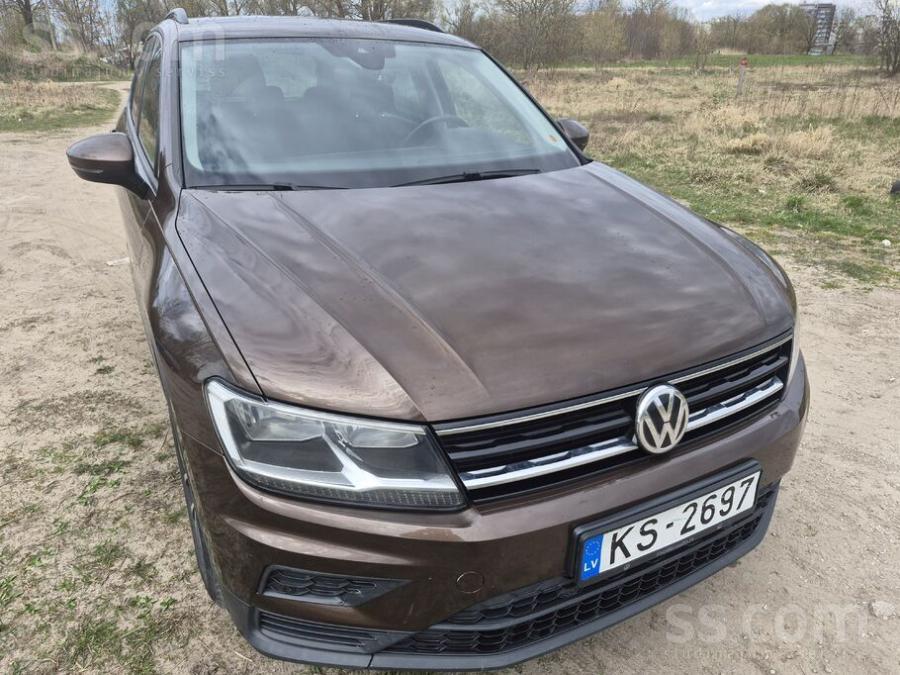 Brown Volkswagen Tiguan 2017 in Riga, with an engine capacity of 2.00 L and mileage of 0 thousand km for 12400 €, photo 1 on AUTOMOTO.COM.LV