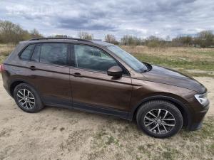Brown Volkswagen Tiguan 2017 in Riga, with an engine capacity of 2.00 L and mileage of 0 thousand km for 12400 €, photo 3 on AUTOMOTO.COM.LV