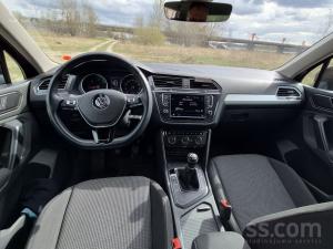 Brown Volkswagen Tiguan 2017 in Riga, with an engine capacity of 2.00 L and mileage of 0 thousand km for 12400 €, photo 10 on AUTOMOTO.COM.LV