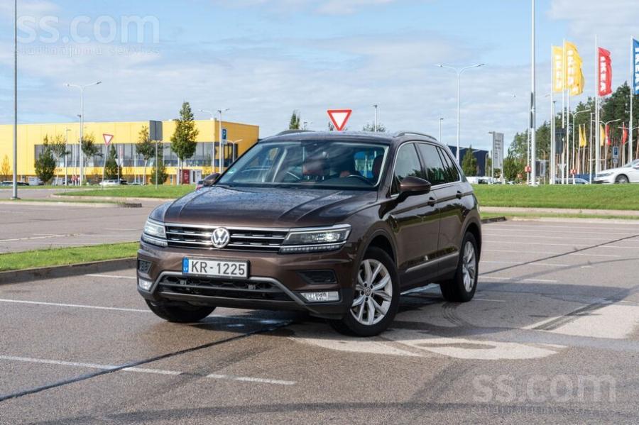 Brown Volkswagen Tiguan 2017 in Riga, with an engine capacity of 2.00 L and mileage of 197 thousand km for 15950 €, photo 1 on AUTOMOTO.COM.LV