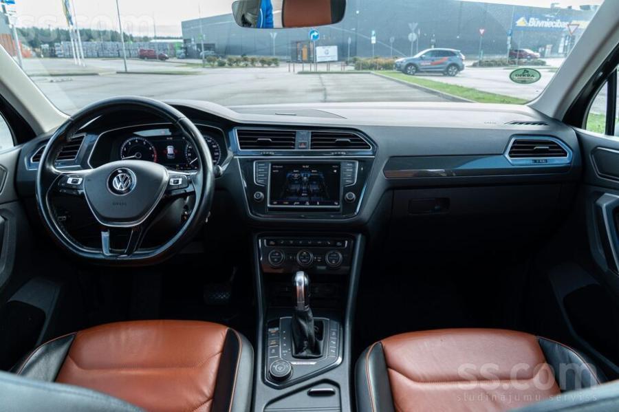 Brown Volkswagen Tiguan 2017 in Riga, with an engine capacity of 2.00 L and mileage of 197 thousand km for 15950 €, photo 6 on AUTOMOTO.COM.LV