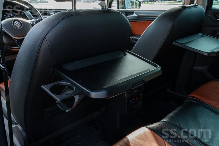 Brown Volkswagen Tiguan 2017 in Riga, with an engine capacity of 2.00 L and mileage of 197 thousand km for 15950 €, photo 8 on AUTOMOTO.COM.LV